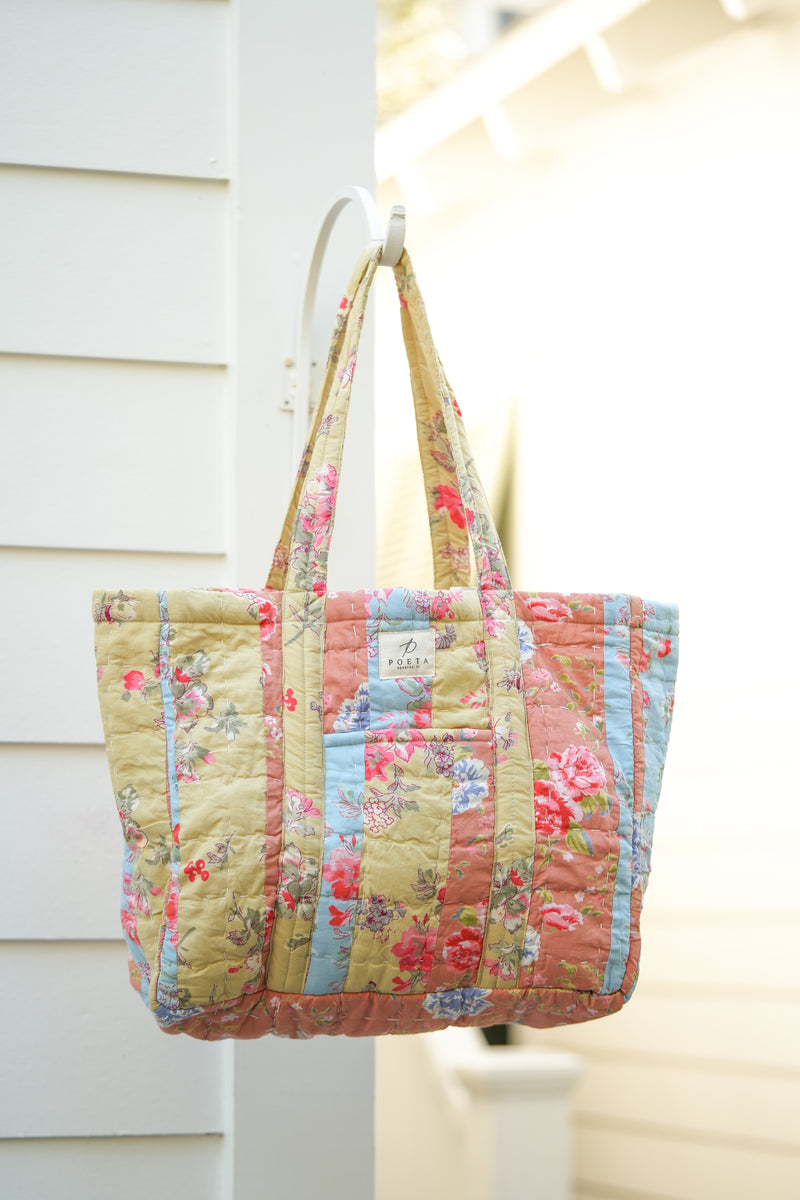 Margot Tote – Poeta